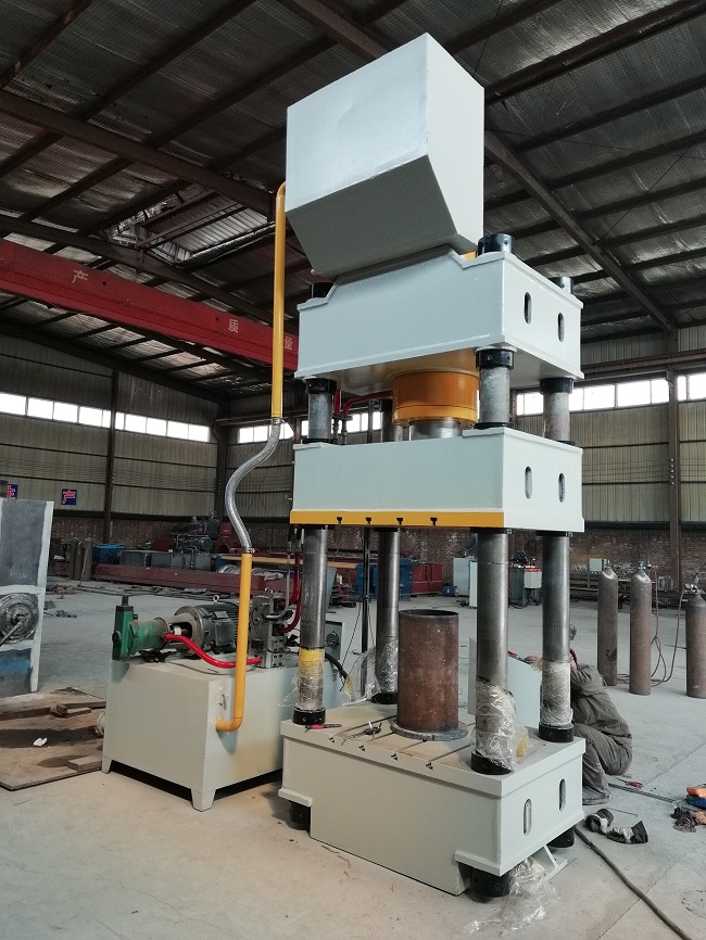 1000T Four Column Type Hydraulic Press Machine Easy Structure For Elbow ...